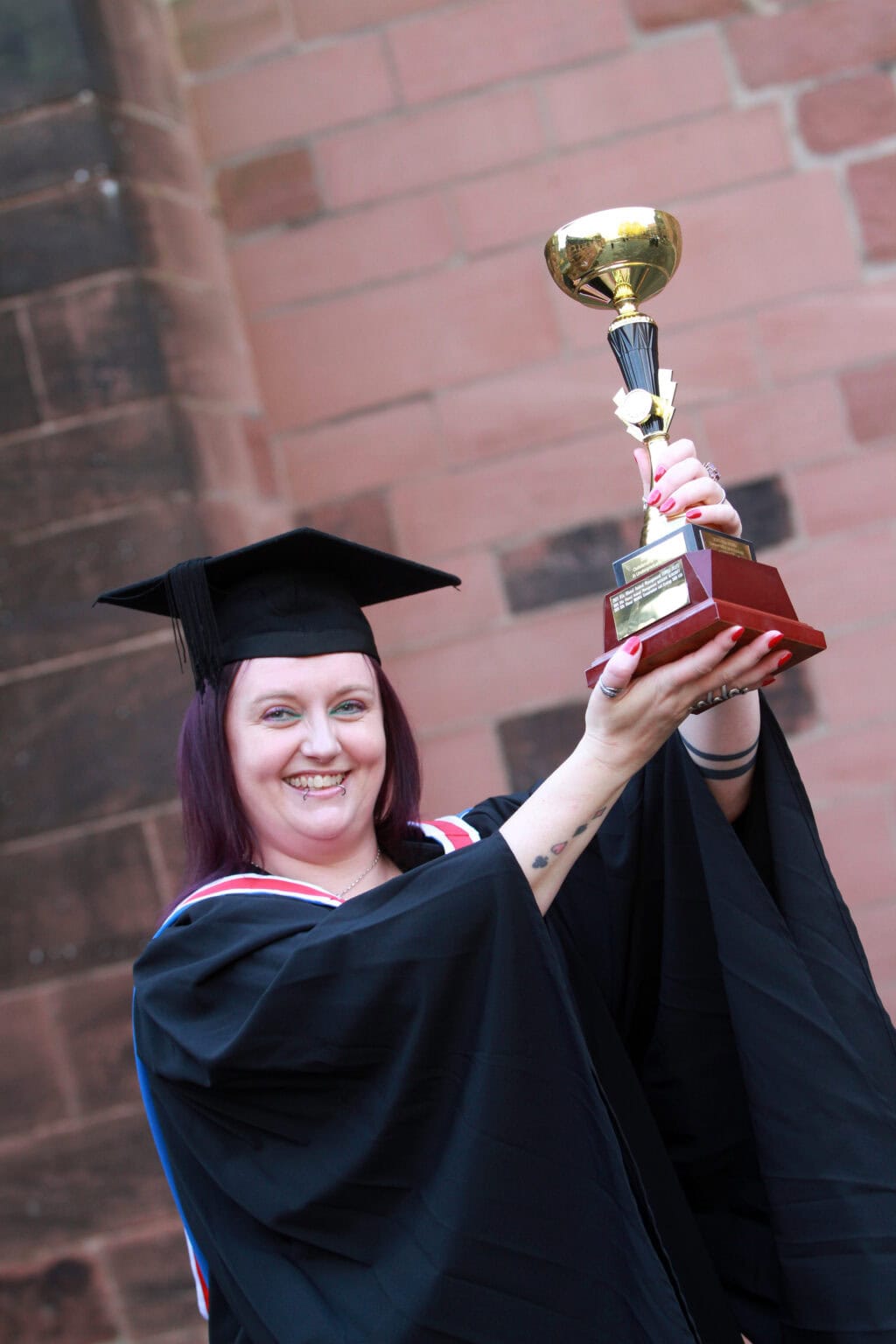 Award-winning wildlife conservation graduate finds her calling outdoors ...